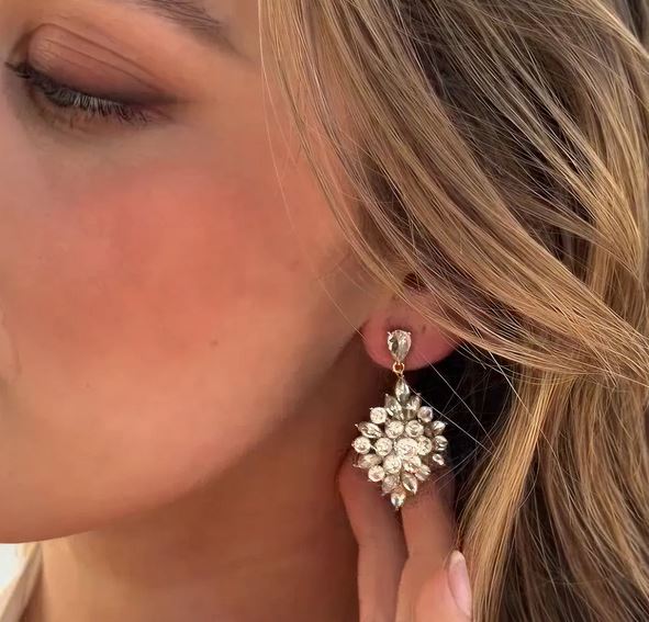 Olive and Piper Gold Eliza Drop Earrings – The Vault Jewelry Halifax